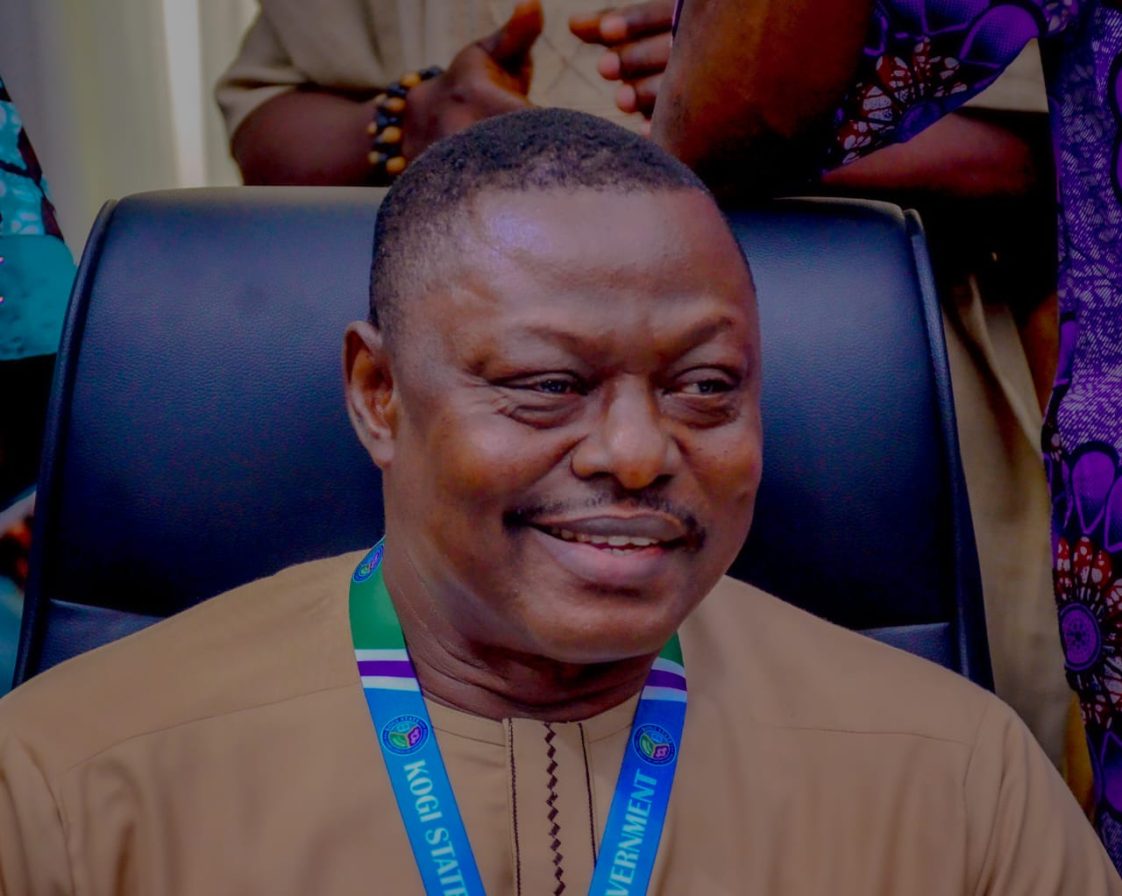 Alamuro Of Amuro Honours Former Mopamuro LGA Boss, Ademola Bello ...